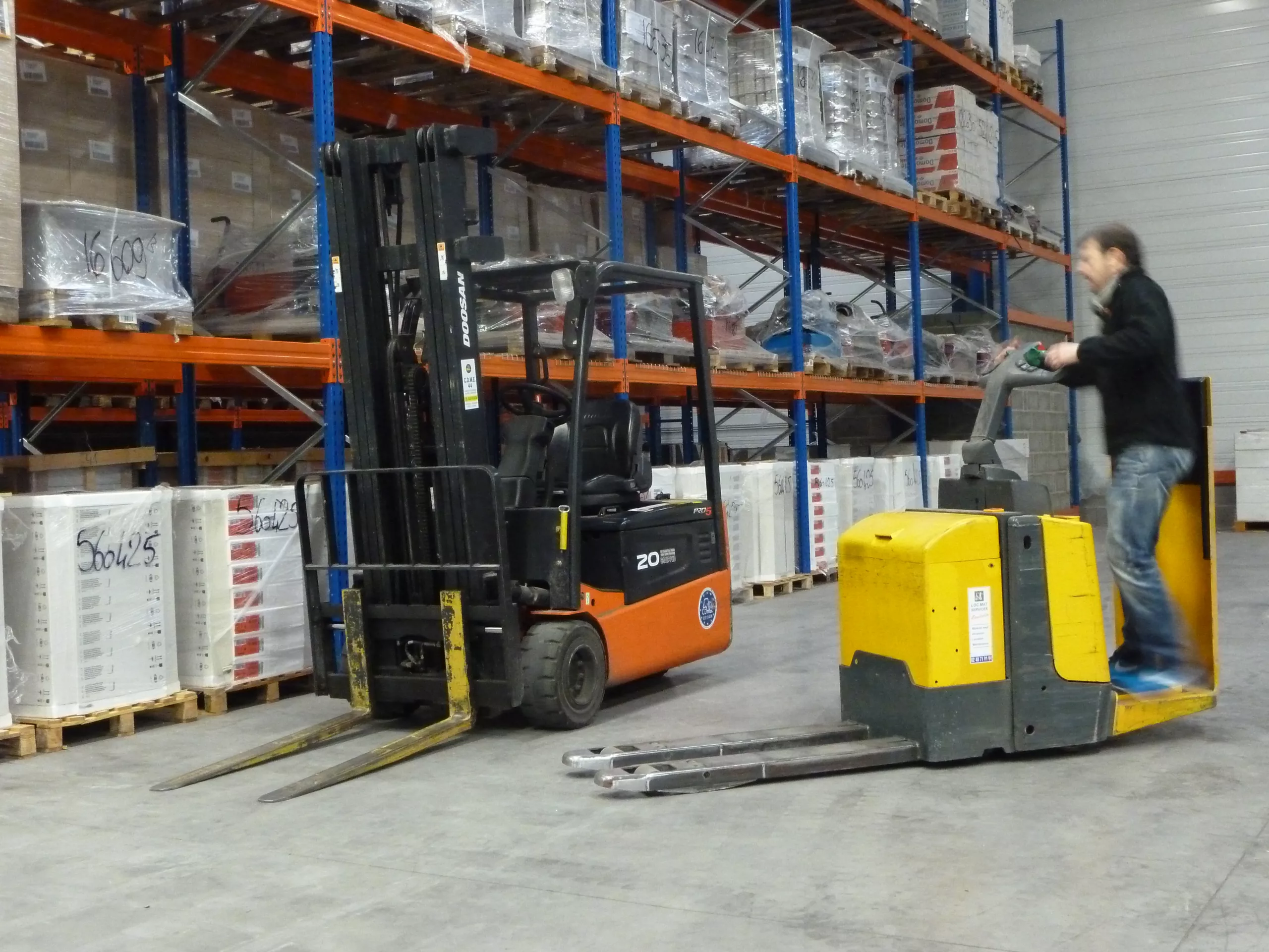 Nos solutions logistiques - THEBAULT Transports et Logistique